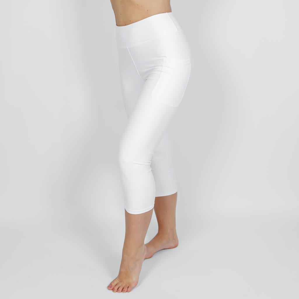 White Capri – Mayafreya.nl